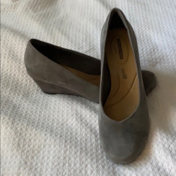 Clarks | Shoes | Gray Suede Wedges | Poshmark